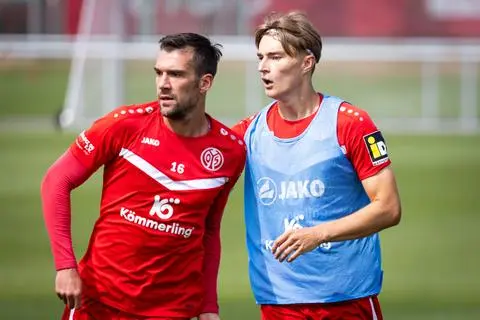 Mainz 05 und die drei Fragezeichen in der Dreierkette