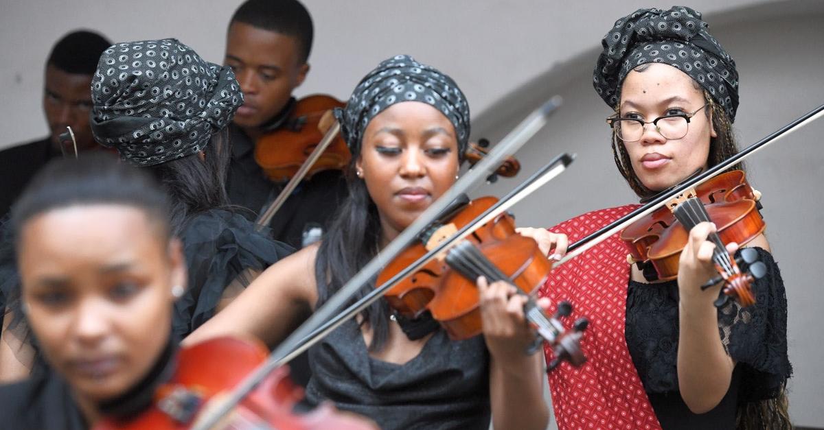Bochabela String Orchestra begeistert in Kloster Eberbach