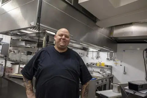 „Tavo Soulfood“ in Wiesbaden: Idsteiner Koch Bernd Zehner eröffnet ...