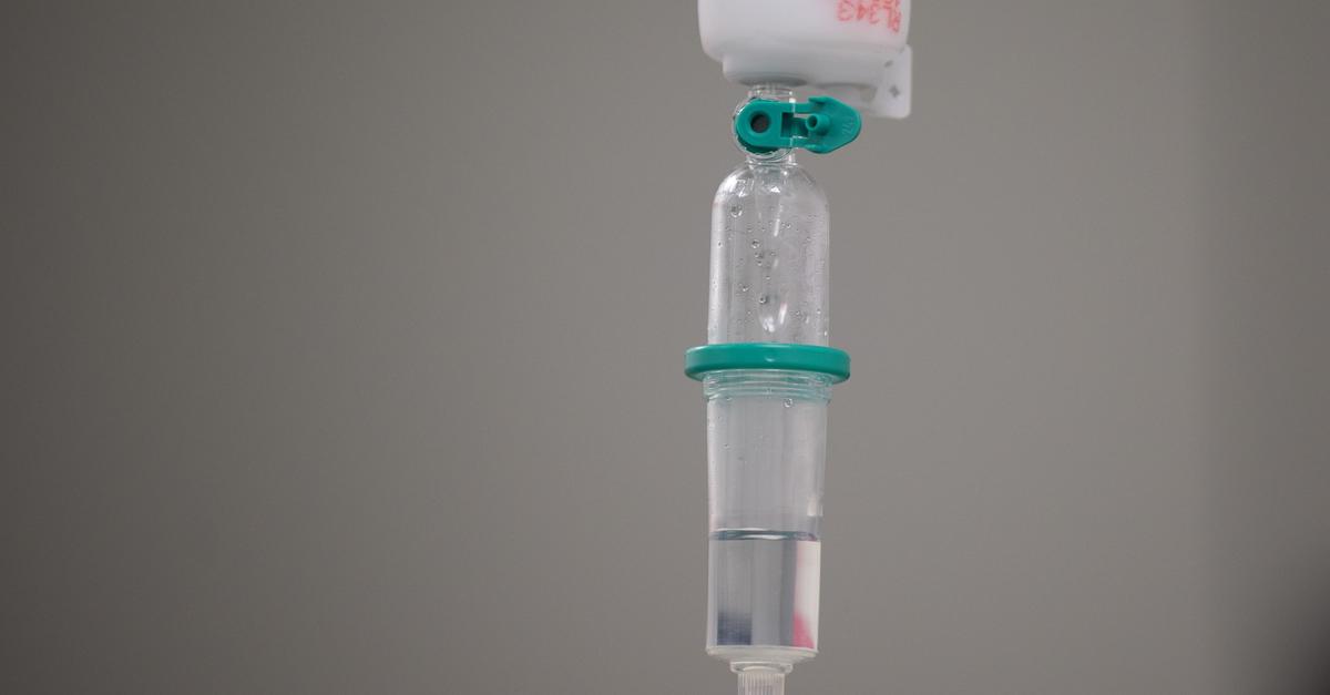Bundesinstitut warnt vor Risiken bei Drip-Spa-Infusionen