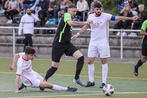 KOL-Wiesbaden: FC Naurod entzaubert SV Erbenheim